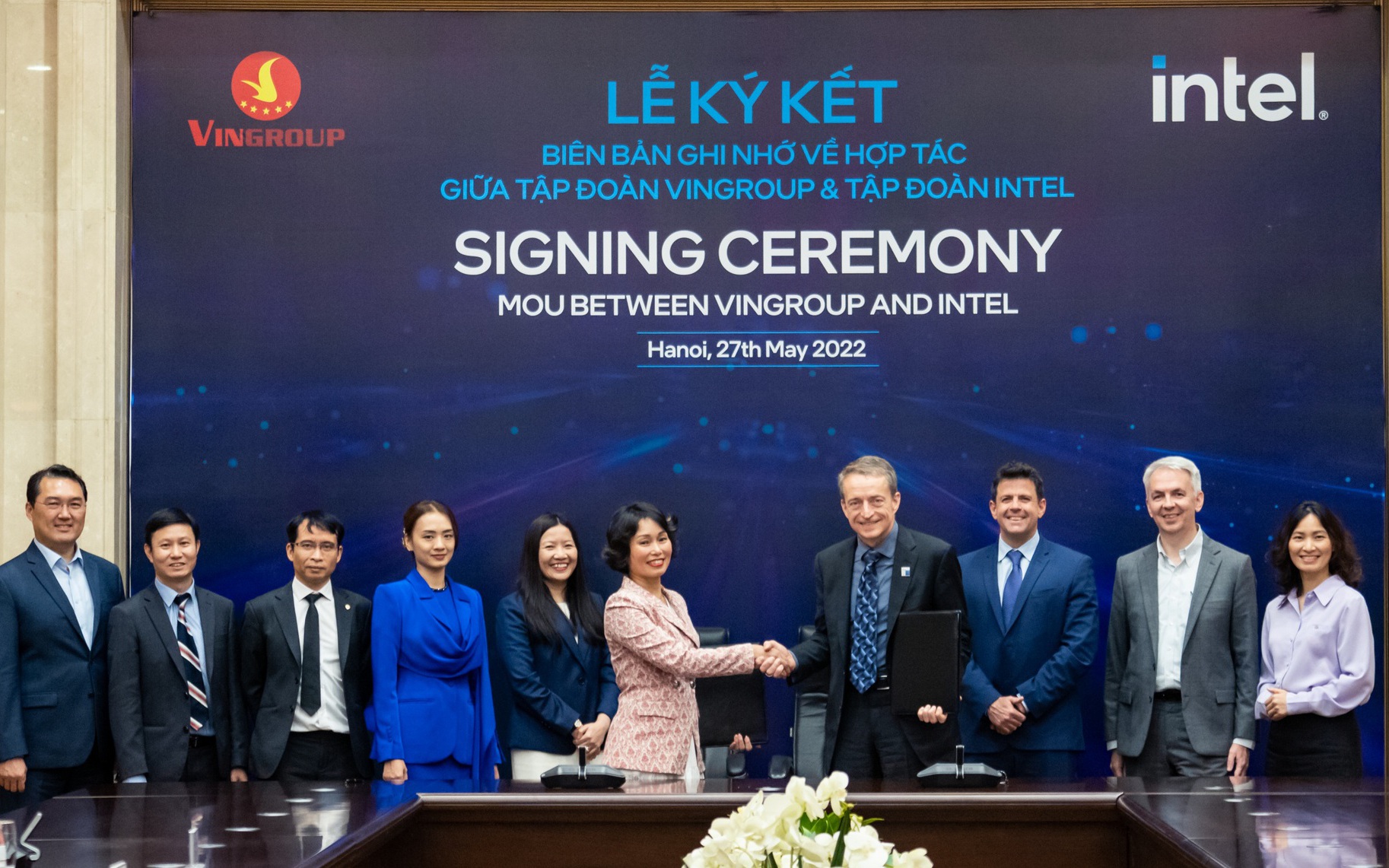 Vingroup và Intel ký kết hợp tác chiến lược, CEO Intel khẳng định ...
